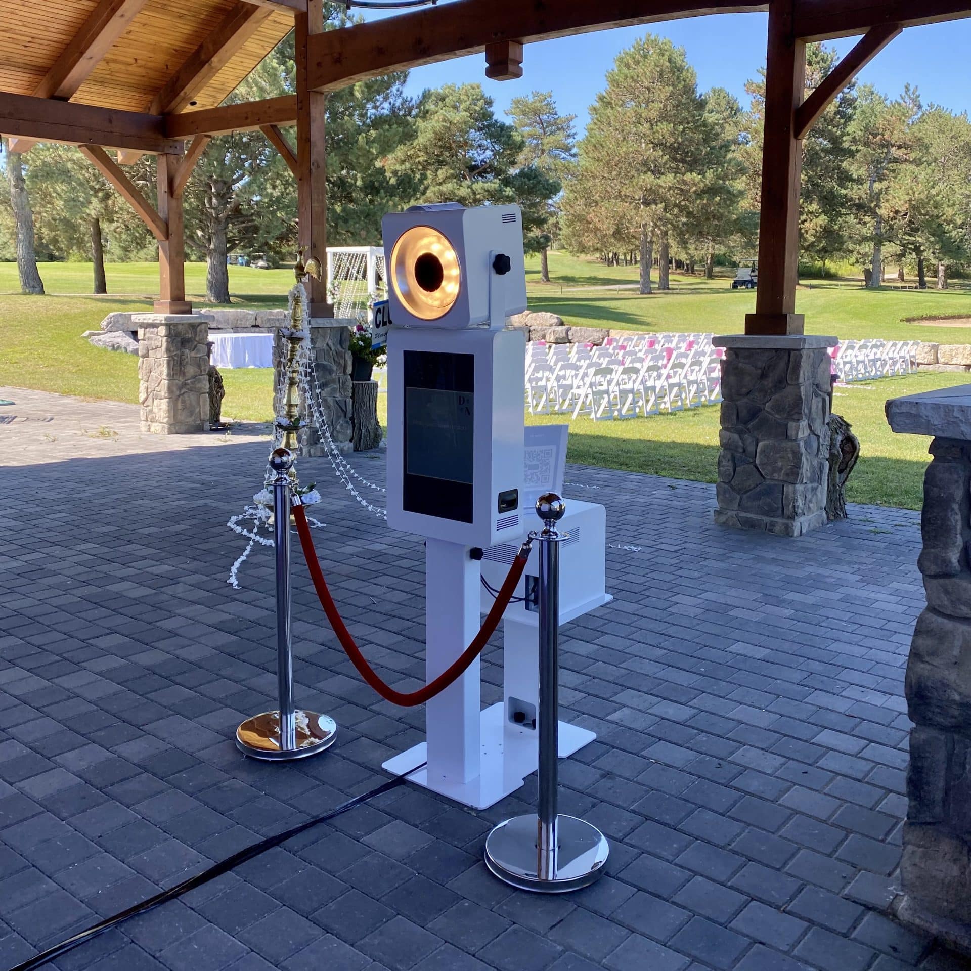 Open Concept Photo Booth Pod - Captured Events